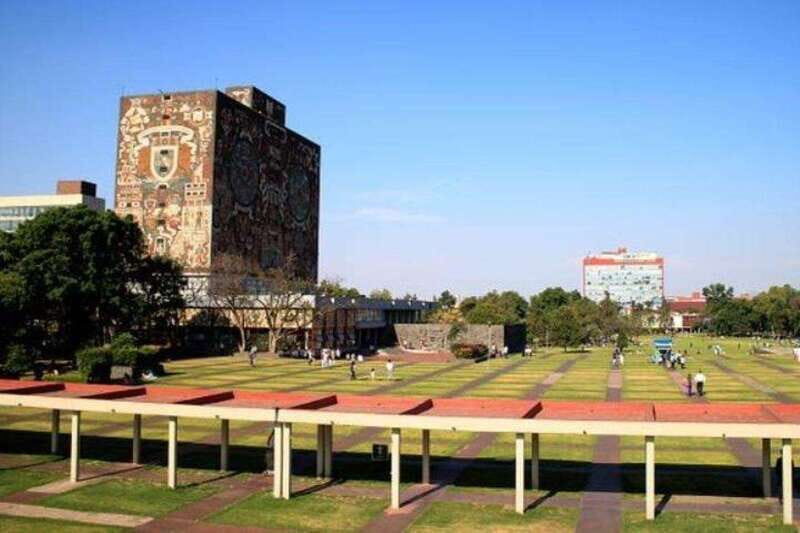 Xochimilco floating gardens, Coyoacan and UNAM murals - FAQs