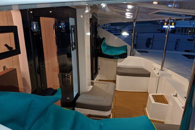 Yacht Charter Rental in Long Beach 58 Leopard Power Sail - What to Expect from the Long Beach Yacht Charter