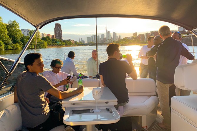 Yacht Tour in Frankfurt for up to 12 Guests - The Sum Up