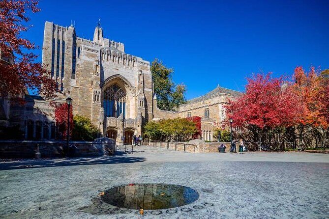 Yale University Scavenger Hunt Yale and Beyond - Key Points