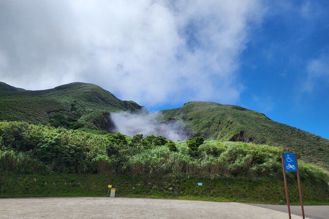 Yamingshan Volcano, Beitou Thermal Valley, Danshui Private Tour - What You’ll Cover: The Itinerary in Detail