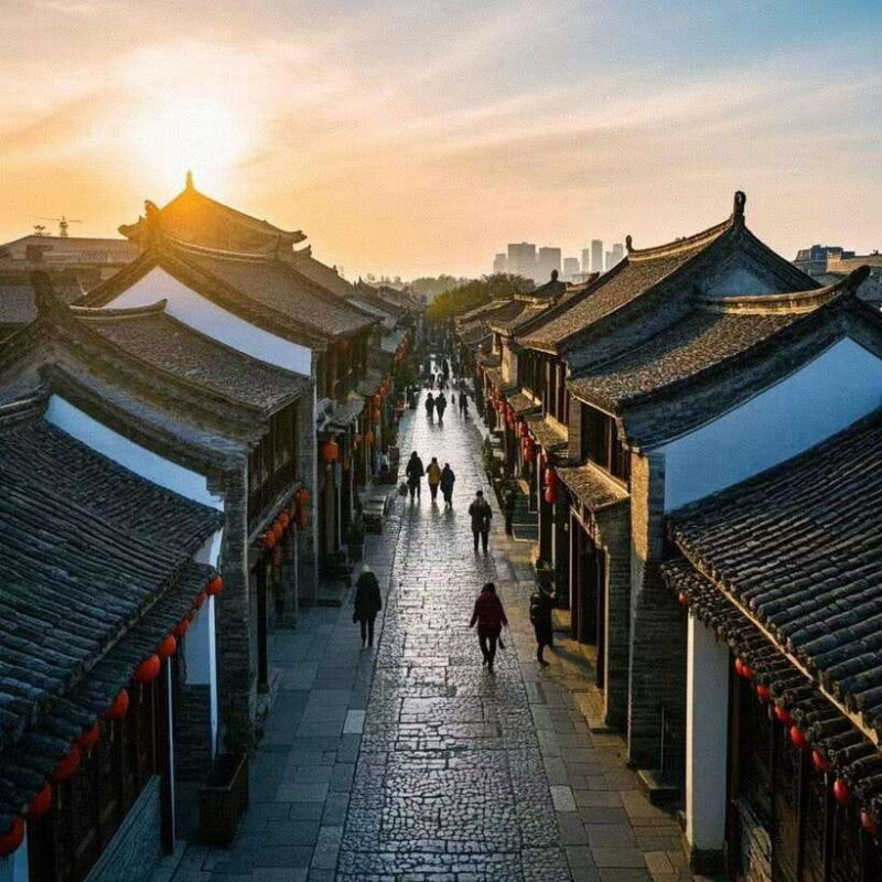 Yangzhou: Shouxihu, Geyuan, and Dongguan Street Tour - Dongguan Street: A Walk Through History