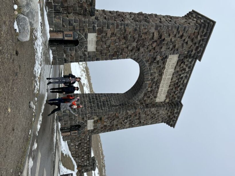 Yellowstone: Full-Day Private Guided Tour by Car with Lunch - An In-Depth Look at the Yellowstone Private Tour