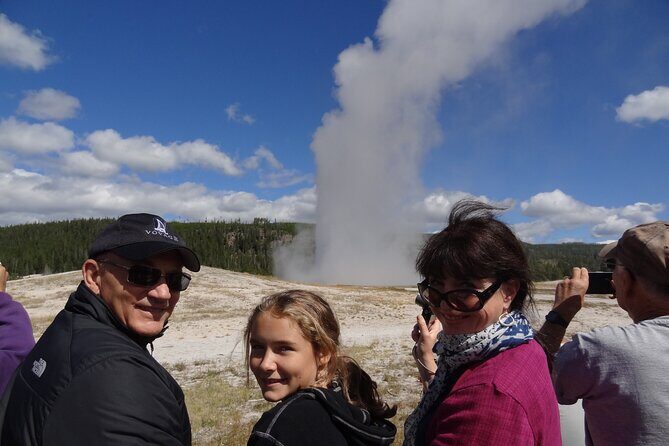 Yellowstone Grand Tour: See All Yellowstone In One Day - An In-Depth Look at the Yellowstone Grand Tour