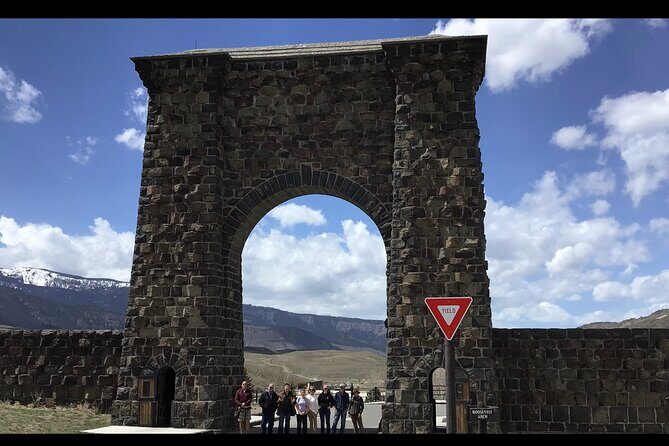 Yellowstone Wildlife and Photo Tours Upper Loop Tour From Cody - An In-Depth Look at the Yellowstone Upper Loop Tour