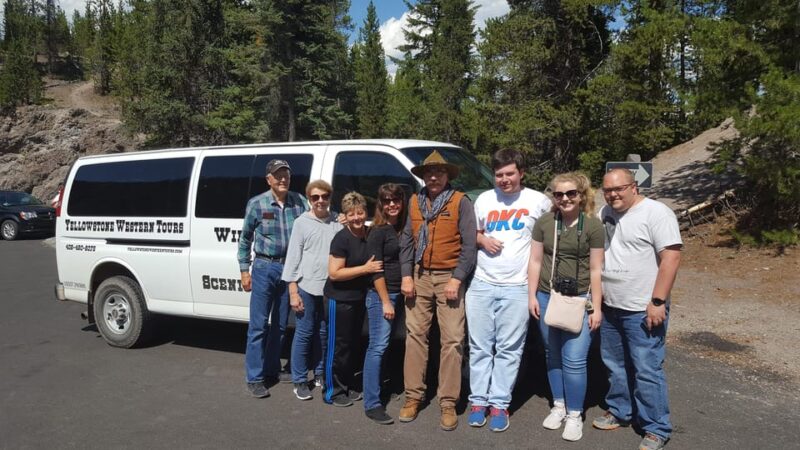 Yellowstone Wildlife Tours: From West Yellowstone Montana - The Experience of the Guide and Vehicle