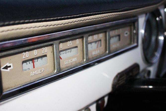 Yerevan City Tour With Drinks in a Classic Car With Photography - Immersive Cultural Experience at the Cascade Cultural Center