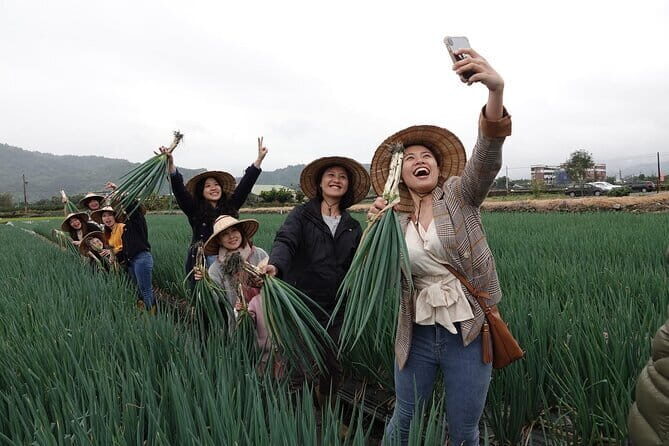 Yilan Scallion Field Guide and Pie DIY Jiaoxi Hot Spring from TPE - Key Points