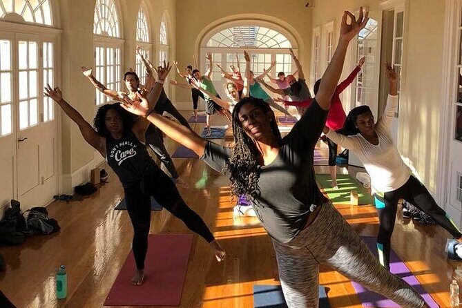 Yoga at the Cabildo - Group Size and Atmosphere