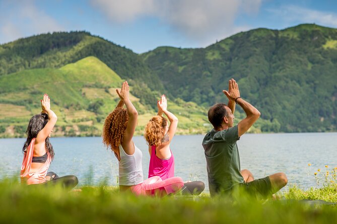 Yoga in Private Stand Up Paddle at Lagoa das Sete Cidades - Returning and Reflection