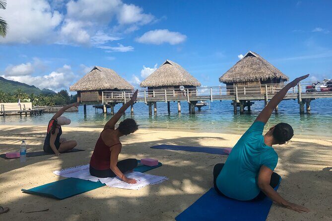 Yoga on the paradise beach of Manava Moorea - A calm oasis amid Moorea’s natural beauty