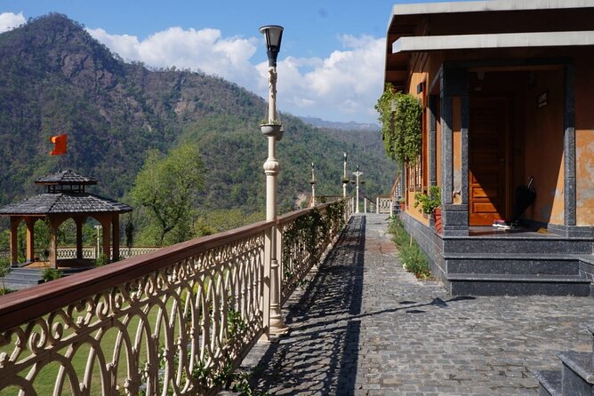 Yoga Retreat in India at Abhayaranya Yoga Ashram, Rishikesh - Practical Details & Tips