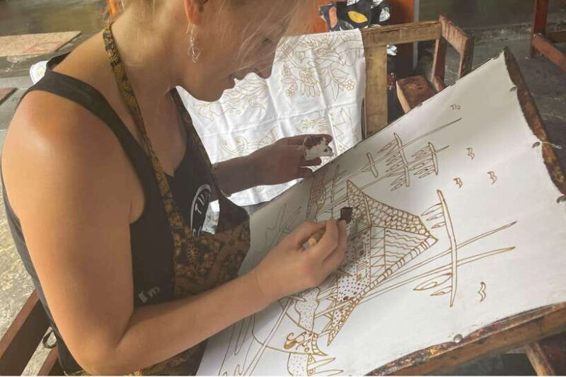 Yogyakarta: 2-hour Batik Making Course with Souvenir - The Creation Process: From Design to Final Product