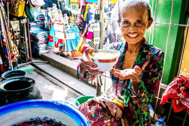 Yogyakarta: 3-Hour Night Walking with Street Food Tasting - Key Points