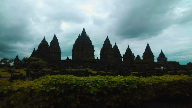 Yogyakarta: Borobudur and Prambanan Day Trip - FAQs