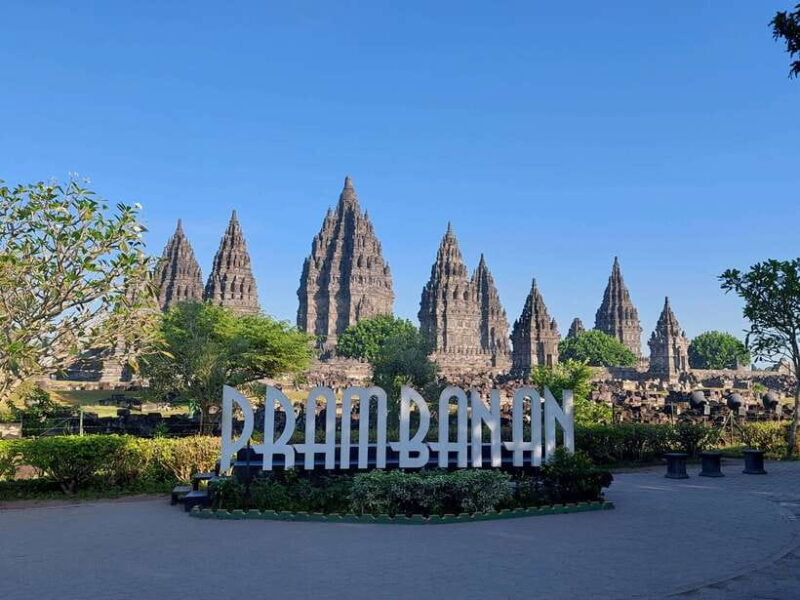 Yogyakarta: Borobudur and Prambanan Private Tour - Transportation and Comfort