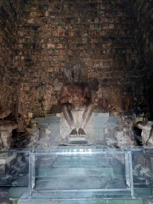 Yogyakarta: Borobudur and Prambanan Private Tour - Climbing Borobudur: A Physical but Rewarding Challenge