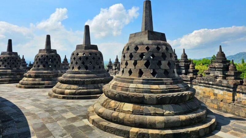 Yogyakarta: Borobudur and Prambanan Temples Guided Tour - Who Should Consider This Tour?