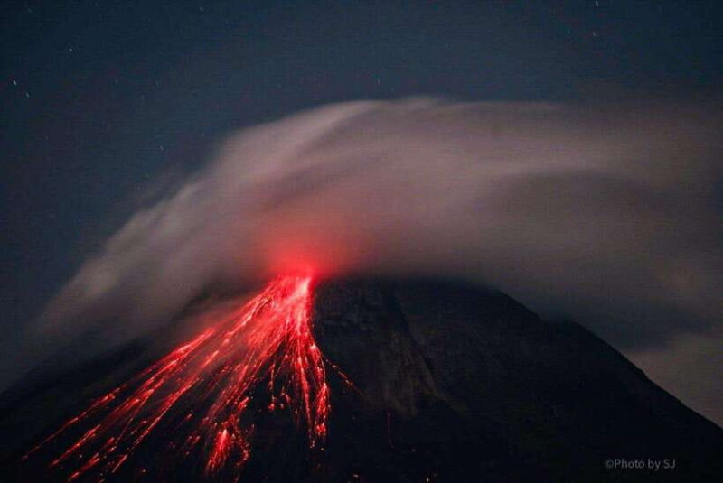 Yogyakarta: Borobudur and Prambanan Temples Guided Tour - Key Points