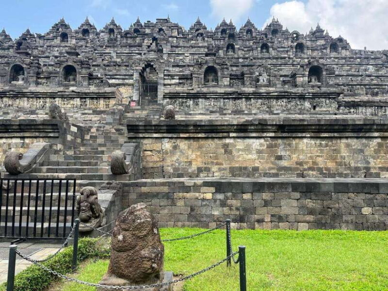 Yogyakarta: Borobudur Climb up & Prambanan Temples Tour - Is This Tour Right for You?