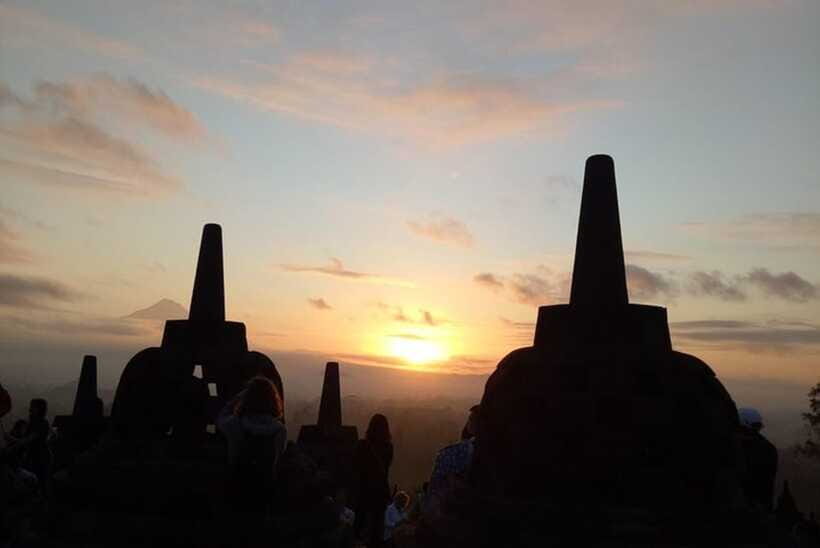 Yogyakarta: Borobudur climb up, Prambanan& Vulcano lava View - The Sum Up — Why This Tour Is a Great Choice