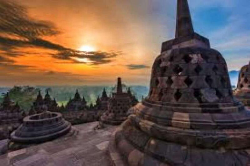 Yogyakarta : Borobudur Climb Up Tour Half Day - The Itinerary in Detail