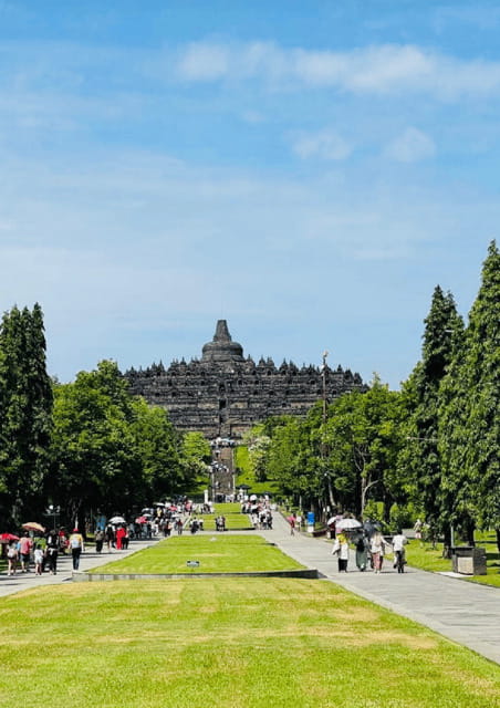 Yogyakarta: Borobudur ClimbUp 5 Hours Tour and Entry Ticket - What Makes This Tour Stand Out?