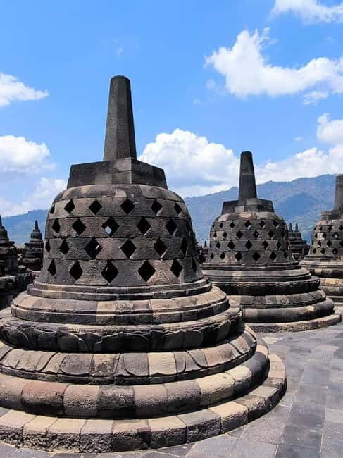 Yogyakarta: Borobudur ClimbUP Afternoon Guided and transfer - Detailed Breakdown of the Tour