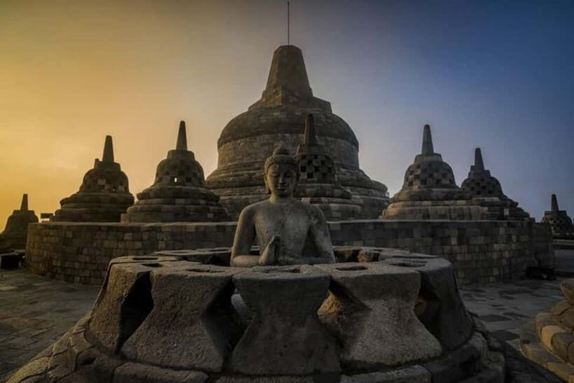 Yogyakarta: Borobudur ClimbUP , Prambanan and Entry Ticket - Exploring the Temples: A Detailed Look