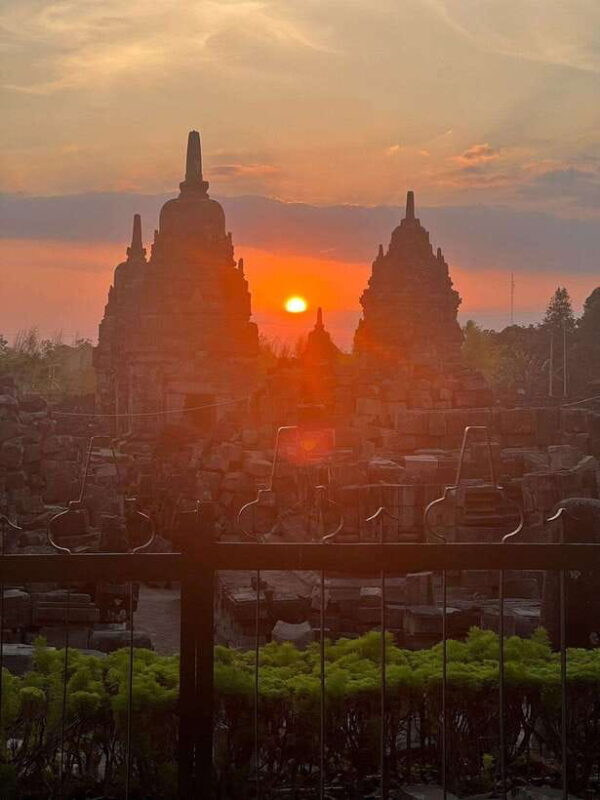 Yogyakarta: Borobudur ClimbUp, Prambanan tour &entry ticket - The Itinerary in Detail