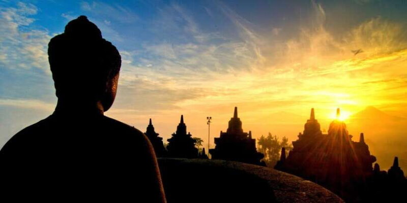 Yogyakarta : borobudur & kedung kayang waterfall - Key Points