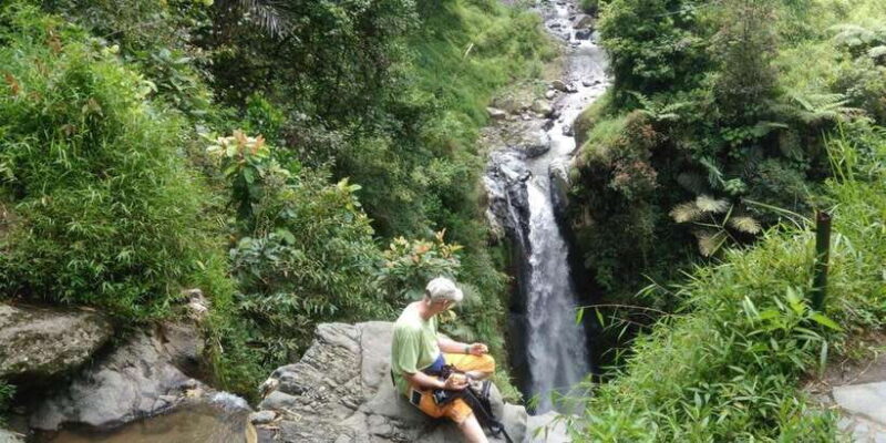 Yogyakarta : borobudur & kedung kayang waterfall - FAQ