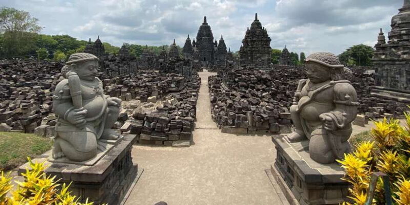 Yogyakarta: Borobudur, Mt. Merapi, Prambanan & Ramayana Tour - FAQs