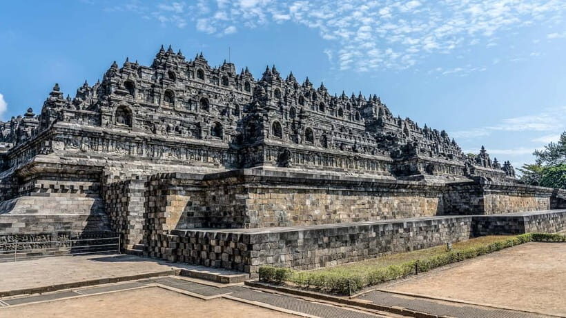 Yogyakarta: Borobudur & Prambanan Temple Tour Transportation - Considerations and Practical Tips