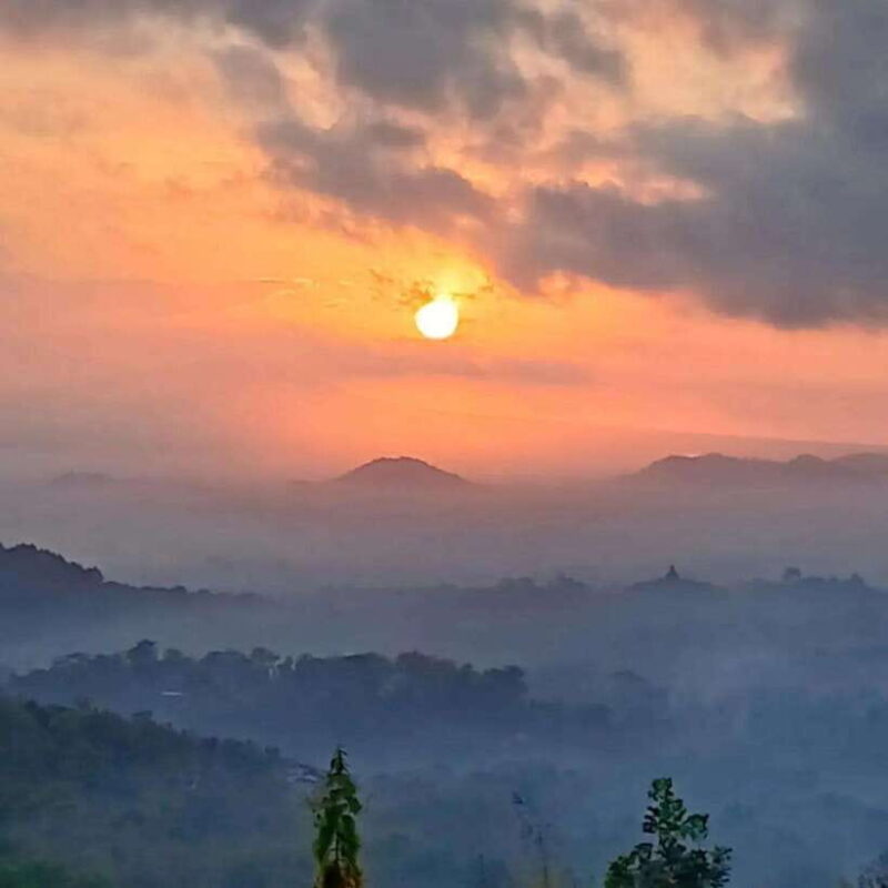 Yogyakarta: Borobudur Sunrise from setumbu hill ( climbup ) - FAQs