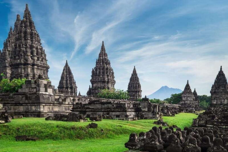 Yogyakarta: Borobudur Sunrise(Climb UP) and prambanan Tour - Pricing and Value