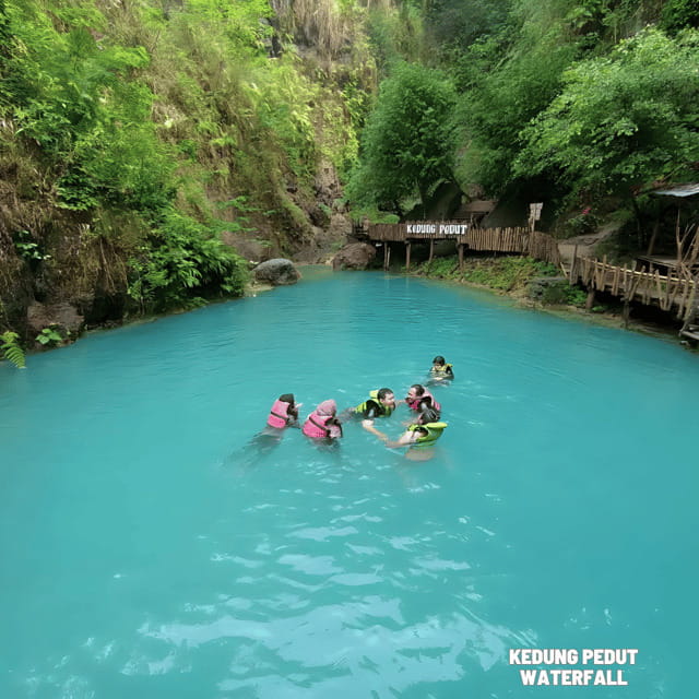 Yogyakarta: Borobudur Temple and Waterfall Tour - Key Points