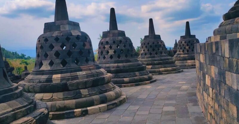 Yogyakarta: Borobudur Temple Half Day Tour With Climb Up - Exploring Borobudur: A Practical Guide to the Half-Day Tour in Yogyakarta