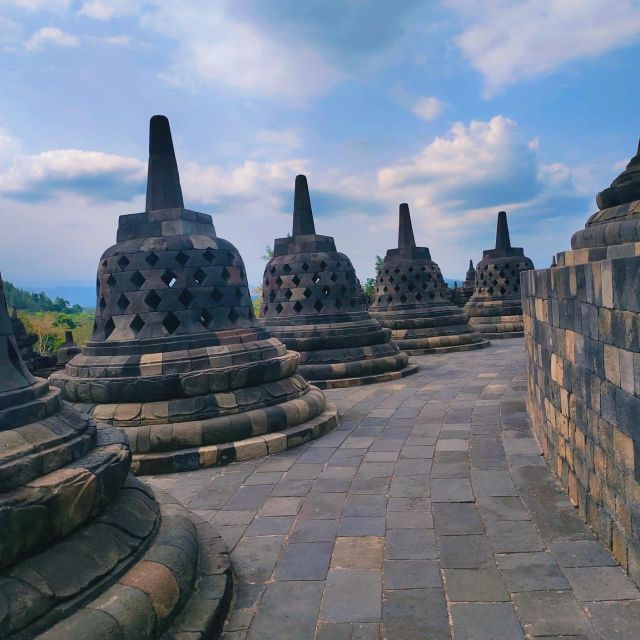 Yogyakarta: Borobudur Temple Half Day Tour With Climb Up - Why This Tour Works Well for Travelers