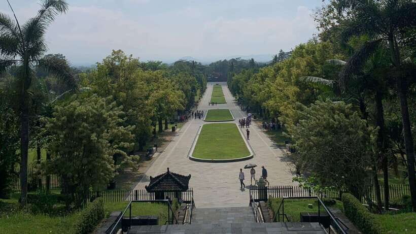 Yogyakarta: Borobudur Temple Tour with Hotel Pickup - Exploring Yogyakarta: Borobudur Temple Tour with Hotel Pickup