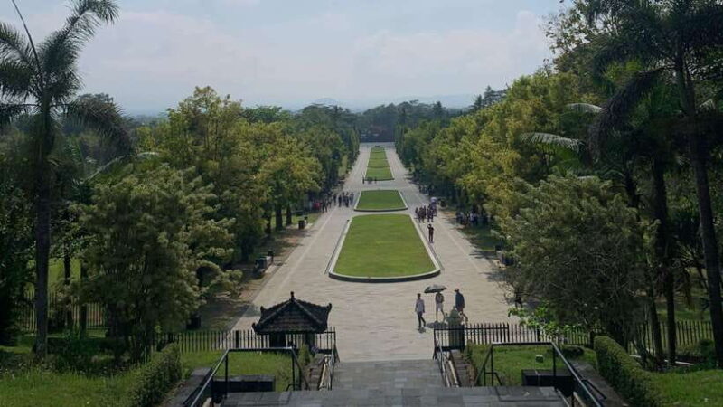 Yogyakarta: Borobudur Temple Tour with Hotel Pickup - The Details That Make or Break the Experience