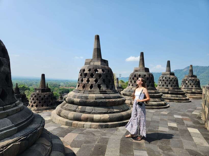 Yogyakarta: Borobudur Tour (guarantee climb up) & Prambanan - Key Points