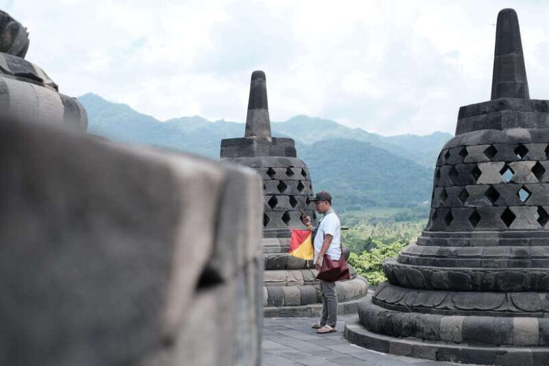 Yogyakarta: Borobudur Yard and Prambanan Temple Tour - FAQ