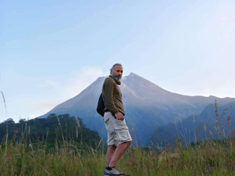 Yogyakarta : Borobudur(climb up temple) & sunrise mt merapi - FAQ