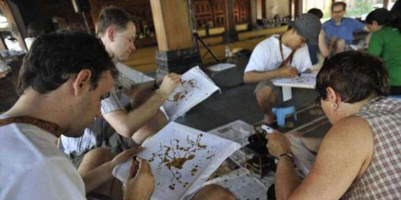 YOGYAKARTA CITY TOUR,SULTAN PALACE,WATER CASTLE AND CRAFTS. - Exploring the Water Castle (Taman Sari)