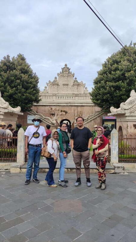 Yogyakarta: Customizable City Tour with Documented Journey - FAQ