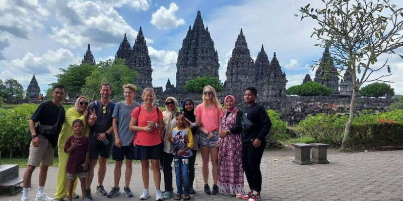 Yogyakarta Experience one day tour Borobudur and Prambanan - Key Points
