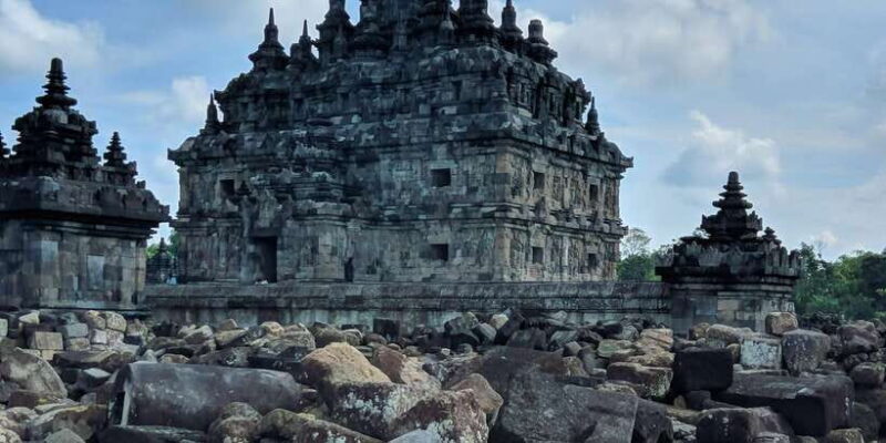 Yogyakarta : Explore Hidden Temple and Prambanan - The Experience and Reviews
