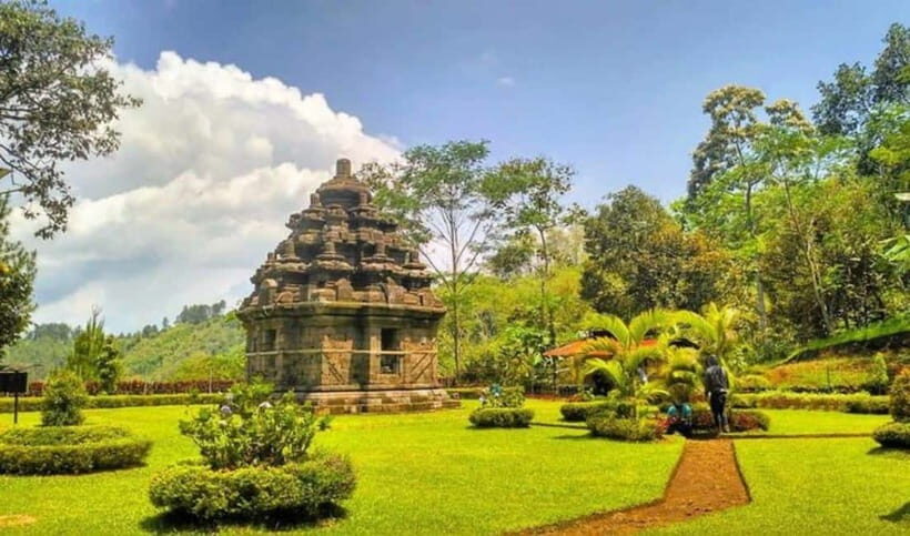 YOGYAKARTA; EXPLORE SELOGRIYO RICE FIELDS & MENDUT TEMPLE. - FAQs
