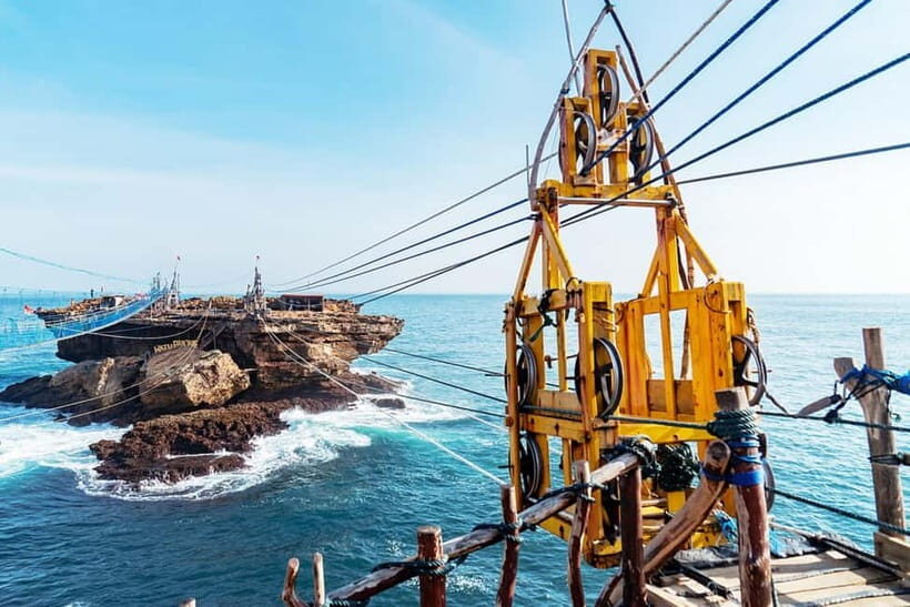 Yogyakarta ; Jomblang Cave And Timang Beach - The Sum Up